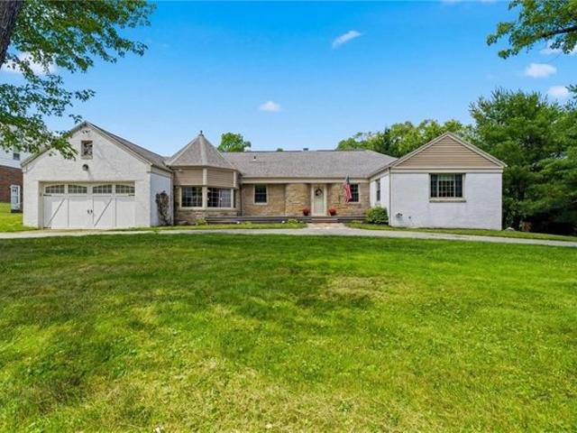 1017 E Beau St, Washington, PA 15301