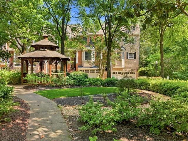 1017 Emory Parc Place