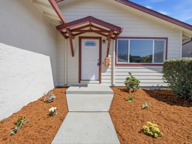 1017 Golden Gate Ave, Half Moon Bay, CA 94019 | MLS #ML82042