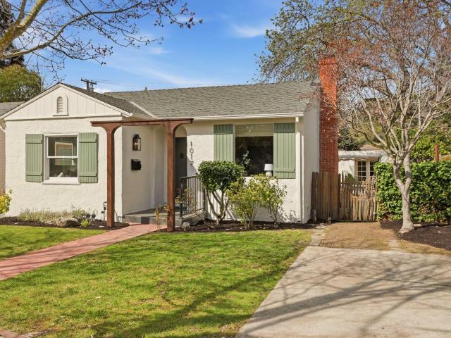 1017 Henderson Avenue