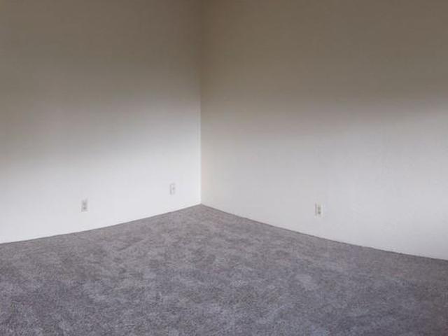 1017 J St. 2 Bedroom Apartment for Rent at 1017 J St, Springfield, OR 97477