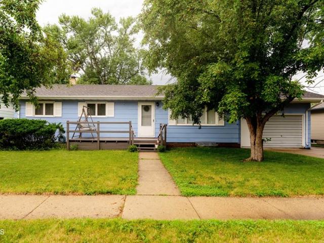 1017 James Ave NE, Jamestown, ND 58401