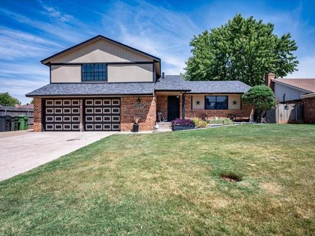 1017 Linn Ln, Yukon, OK 73099