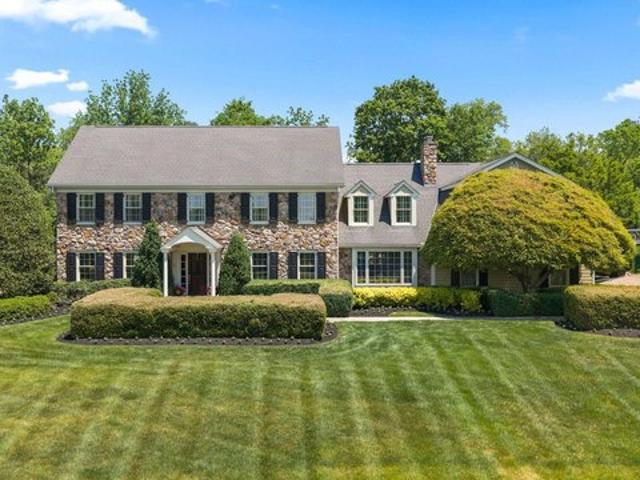 1017 Lorien Dr, Gwynedd Valley, PA 19437