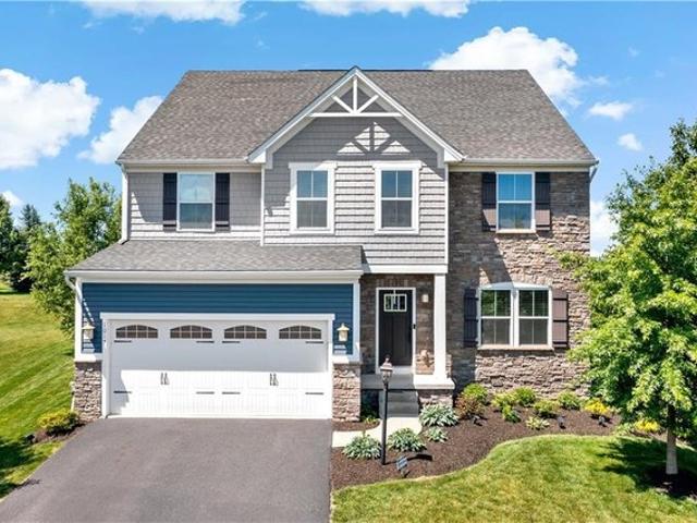 1017 Pinnacle Ct, McDonald, PA 15057