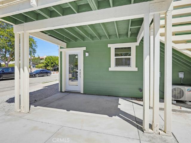 1017 Riverine Avenue