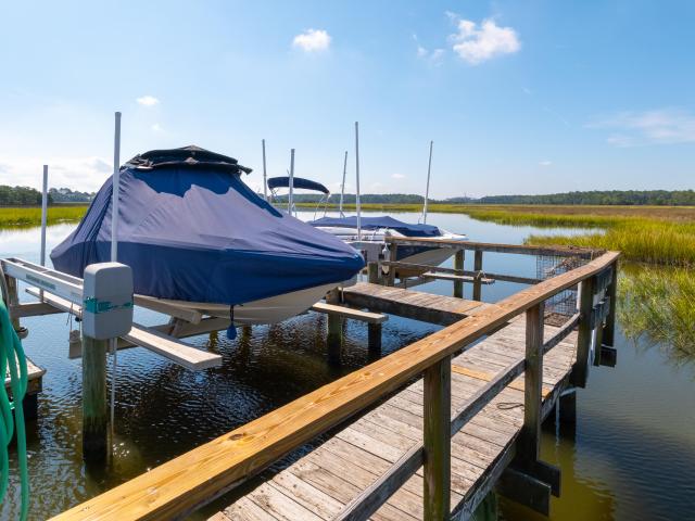 1017 Rivershore Road