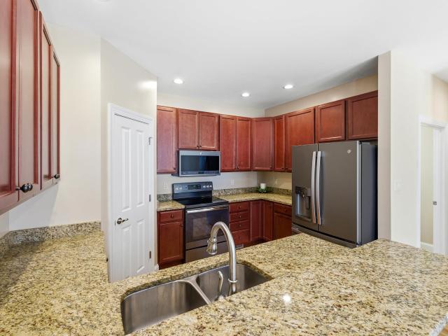 1017 sun poppy ct
