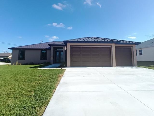 1017 SW 33rd St, Cape Coral, FL 33914