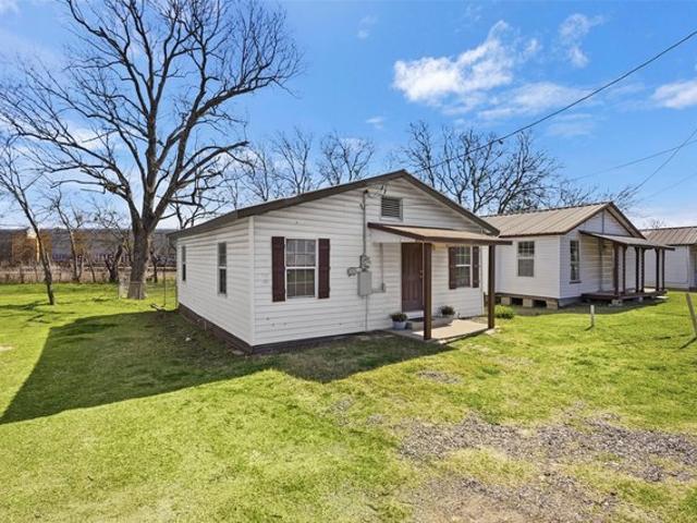 1017 S 15th St, Corsicana, TX 75110