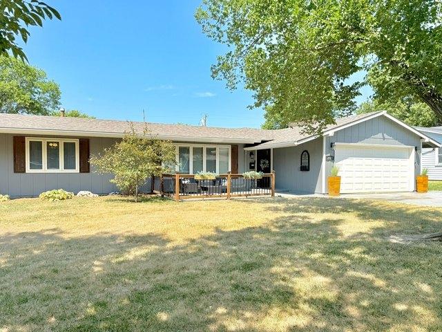 1017 S Tennessee Ave, Chanute, KS 66720