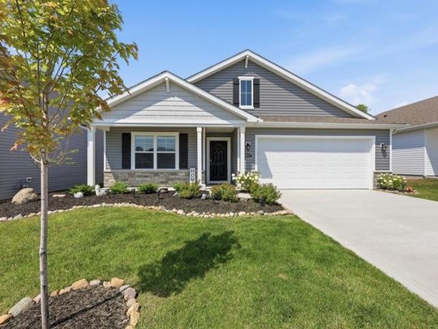 1017 Sherwood Loop, Bellefontaine, OH 43311