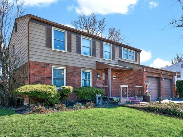 1017 Terracewood Dr, Englewood, OH 45322
