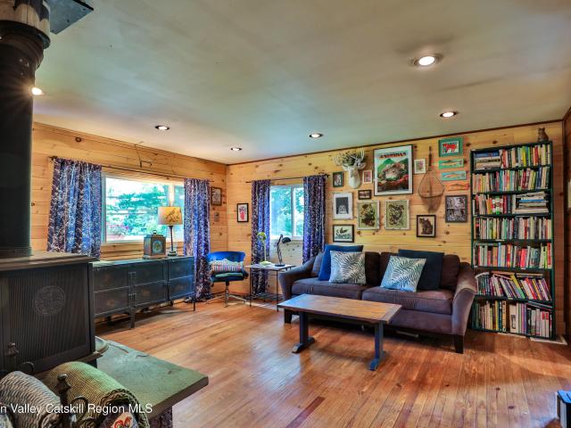 1017 Veterans Way