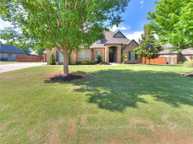1017 W Camellia Way