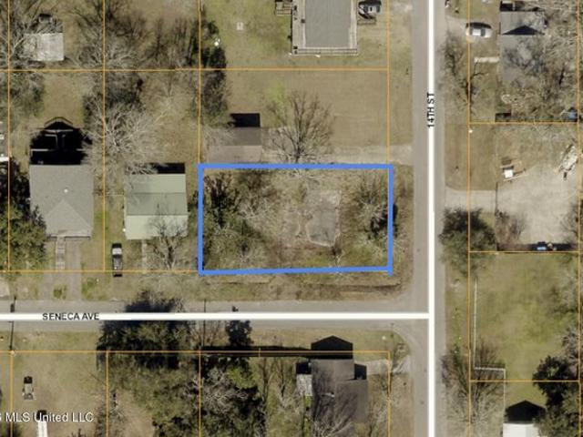 1017 14th St, Pascagoula, MS 39567