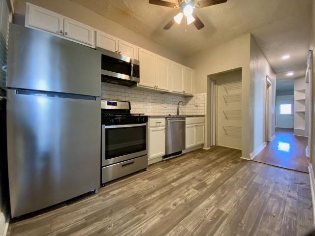 1017 1019 W 39th Street 2 Bedroom Apartment for Rent at 1017 W 39th St, Kansas City, MO 64111 Volker