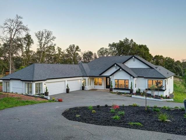 10180 Tierra Del Lago Pl, Newcastle, CA 95658