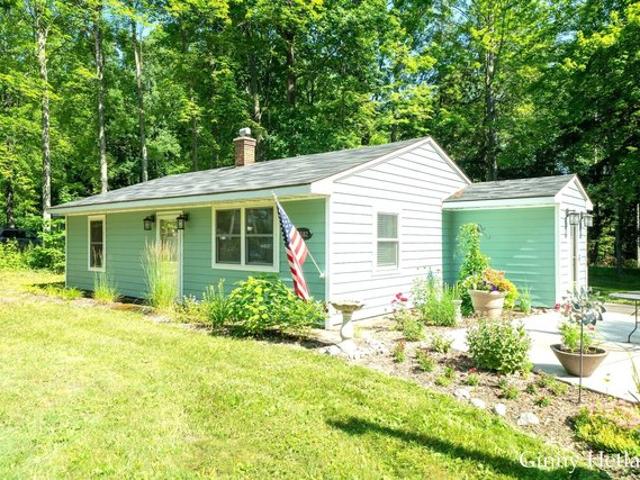 10182 Bertrand Blvd, Reed City, MI 49677