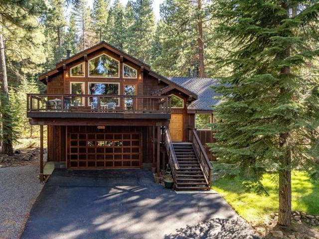 10184 Somerset Dr, Truckee, CA 96161