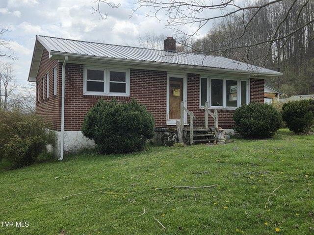 10189 Crescent Rd, Glade Spring, VA 24340