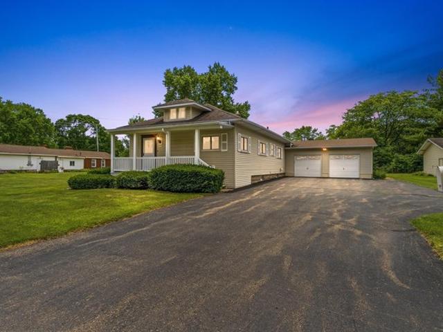 1018 Mildred St, Flushing, MI 48433