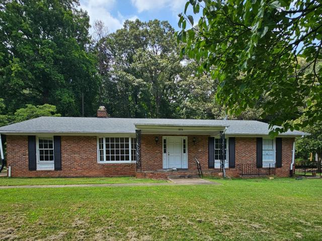 1018 Morningside Lane