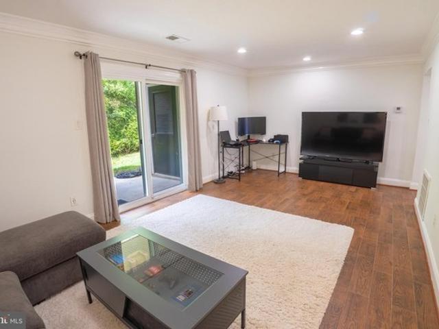 1018 Brixton Ct Unit 1018A, Sterling, VA 20164