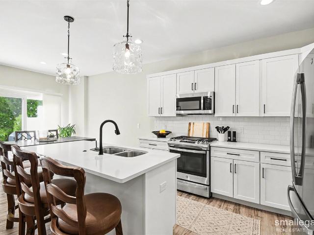 1018 Castlebay Way