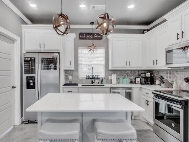 1018 Chase St, Denison, TX 75020 | MLS #21134 | Compass