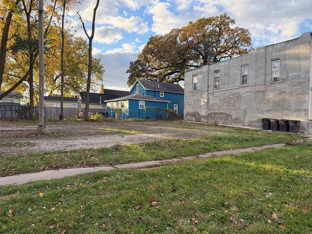 1018 E 12th St, Des Moines, IA 50316