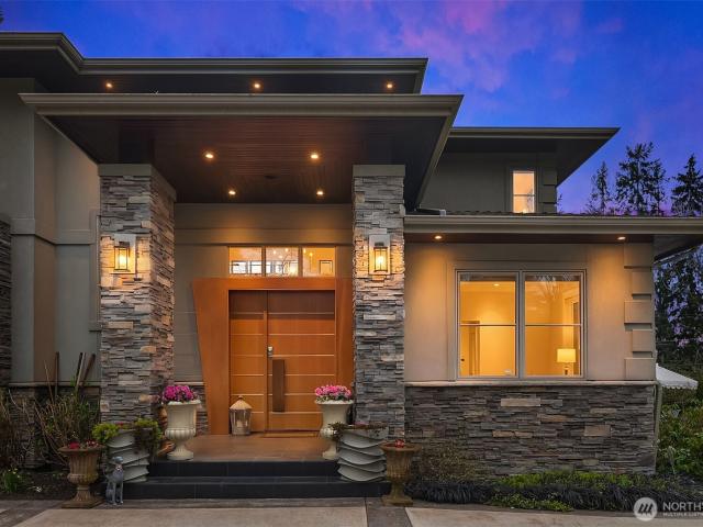 1018 E Lake Sammamish Parkway SE