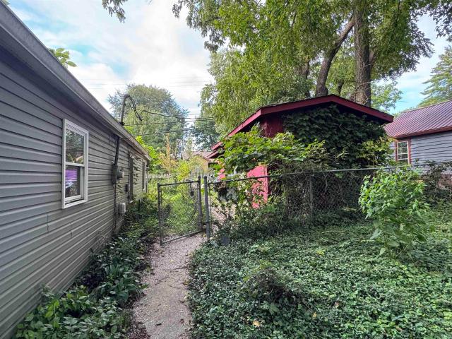 1018 E Thornton Drive