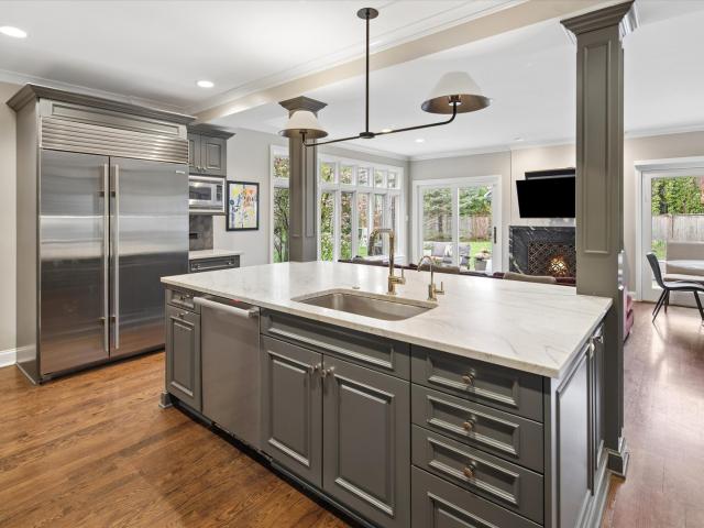 1018 Eastwood Rd, Glencoe, IL 60022 | MLS #12623 | Compass