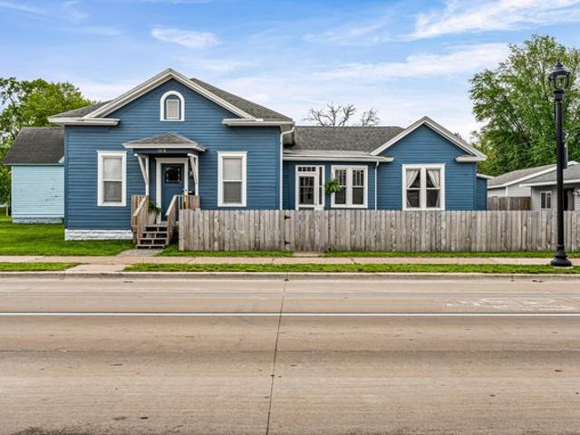 1018 Gillette St, La Crosse, WI 54603