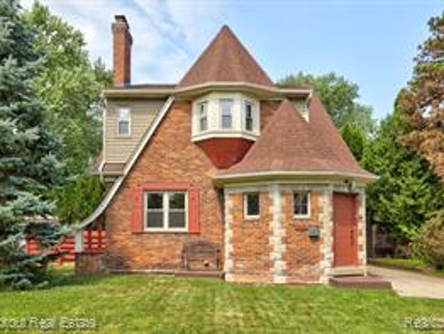 1018 Kensington Avenue