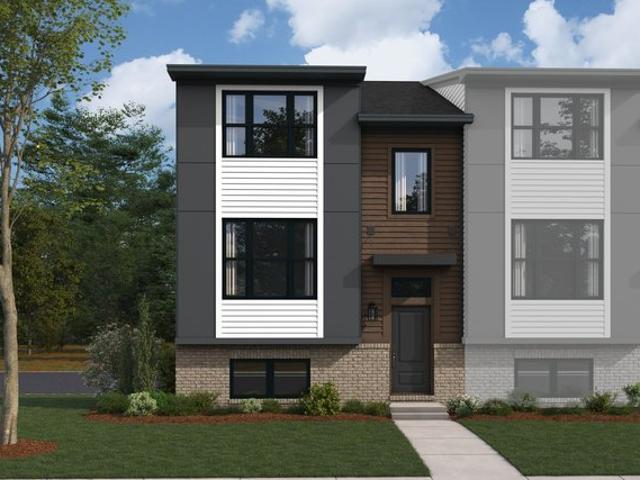 1018 Pine Tree Ln, Troy, MI 48085