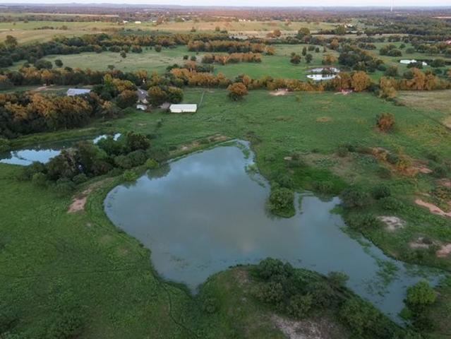 1018 Red Town Rd, Elgin, TX 78621