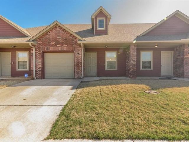 1018 SW 92nd St, Oklahoma City, OK 73139