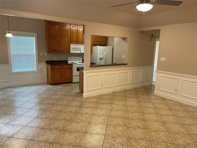 1018 S Booth Lane