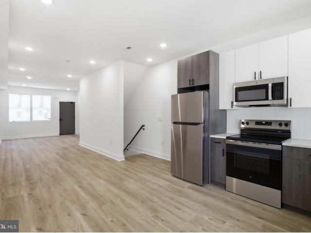 1018 W Arizona St