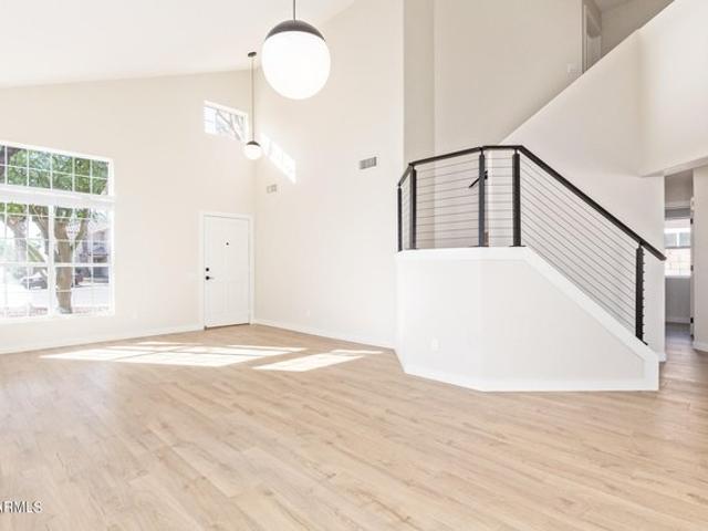 1018 W Kings Ave, Phoenix, AZ 85023