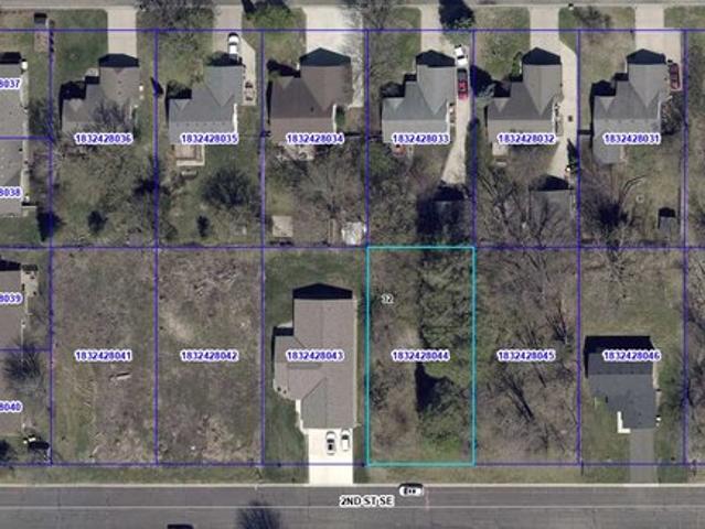 1018 2nd St SE, Faribault, MN 55021