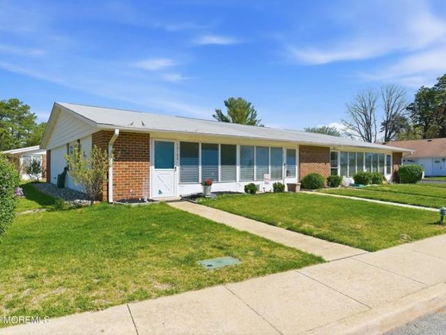 1018A Aberdeen Dr, Lakewood, NJ 08701