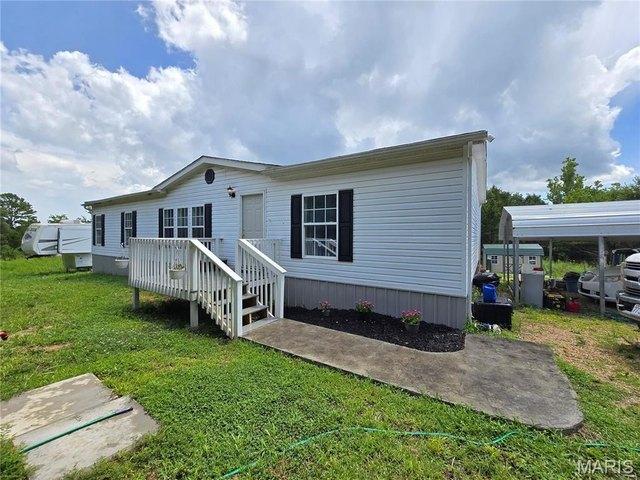 10191 Desloge Park Dr, Potosi, MO 63664
