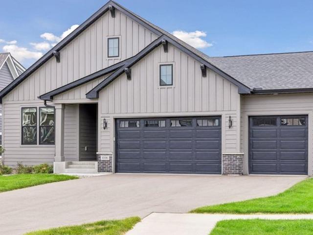 10196 Queensland Ln N, Maple Grove, MN 55311