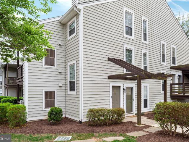 10198 Oakton Terrace Rd, Oakton, VA 22124 | MLS #VAFX2299 | Compass