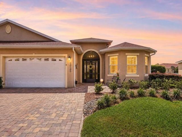 10199 Mainsail Dr, Oxford, FL 34484