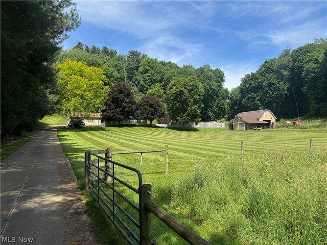 10199 Malibu Rd NE, Minerva, OH 44657