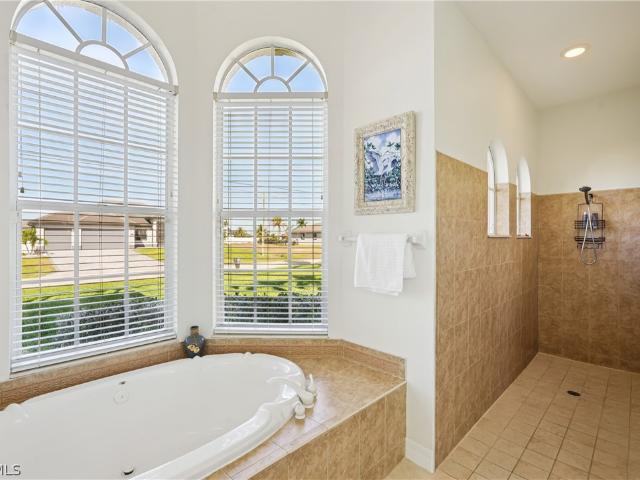 1019 NW 42nd Pl, Cape Coral, FL 33993 | MLS #2026013